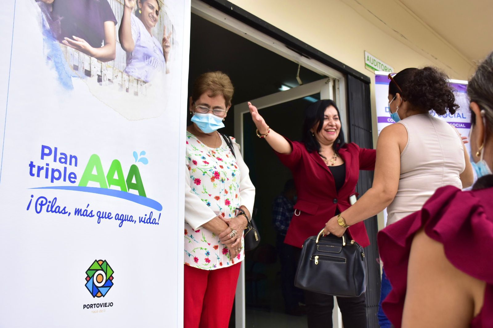 Mujeres rurales de Portoviejo celebran con esperanza en el Plan Triple ...